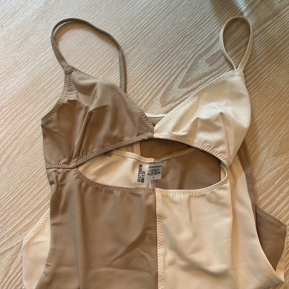 Matthew Bruch Kimmie One Piece - Gem